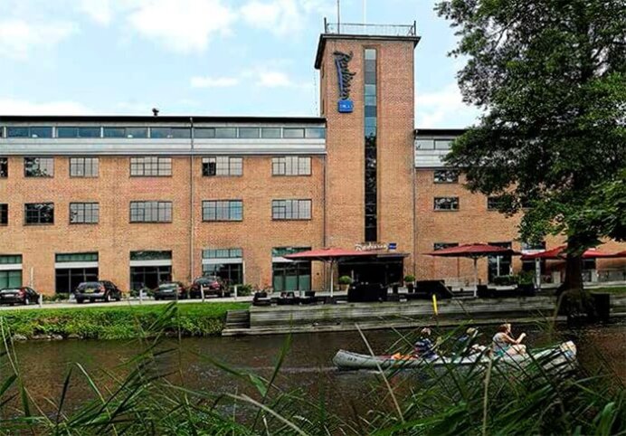 Estate Media – Silkeborg IF køber Radisson BLU-hotel for en slik