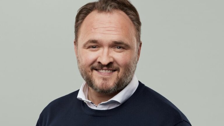 Estate Media – Dan Jørgensen består eksamen - et skridt tættere på ...